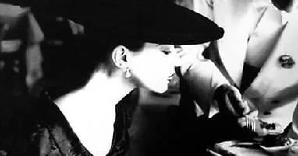 #973 - Lillian Bassman | Peter Fetterman Gallery